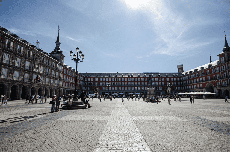 What's The Worst Time To Visit Spain For Families? - SMILES ON ARRIVAL